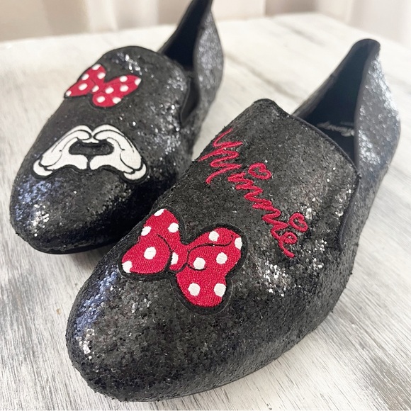 torrid | Shoes | Torrid Disney Minnie Black And Red Glittery Loafers ...